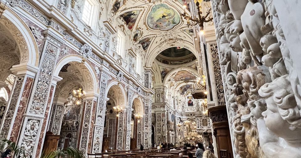 Nascosta tra i vicoli di Palermo vi è una delle chiese barocche più ...